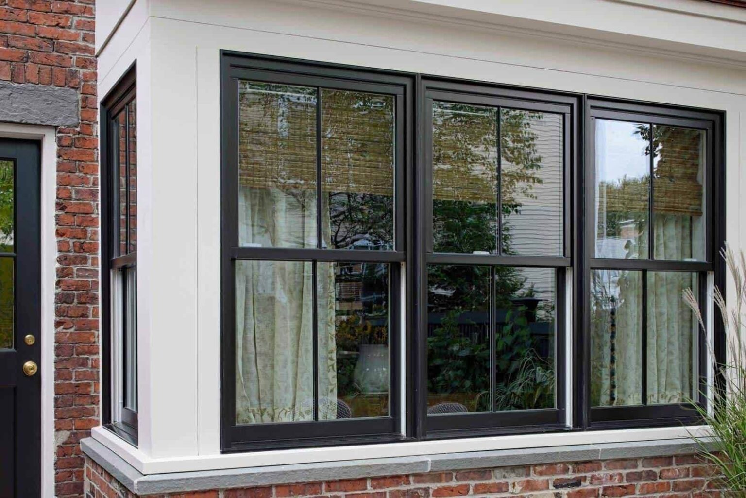 21 Modern Window Trim Ideas to Boost Your Home's Visual Appeal - Cubby ...